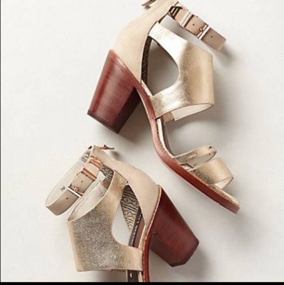 Matt Bernson | Shoes | Matt Bernson Harrison Gold Metallic Sandals ...